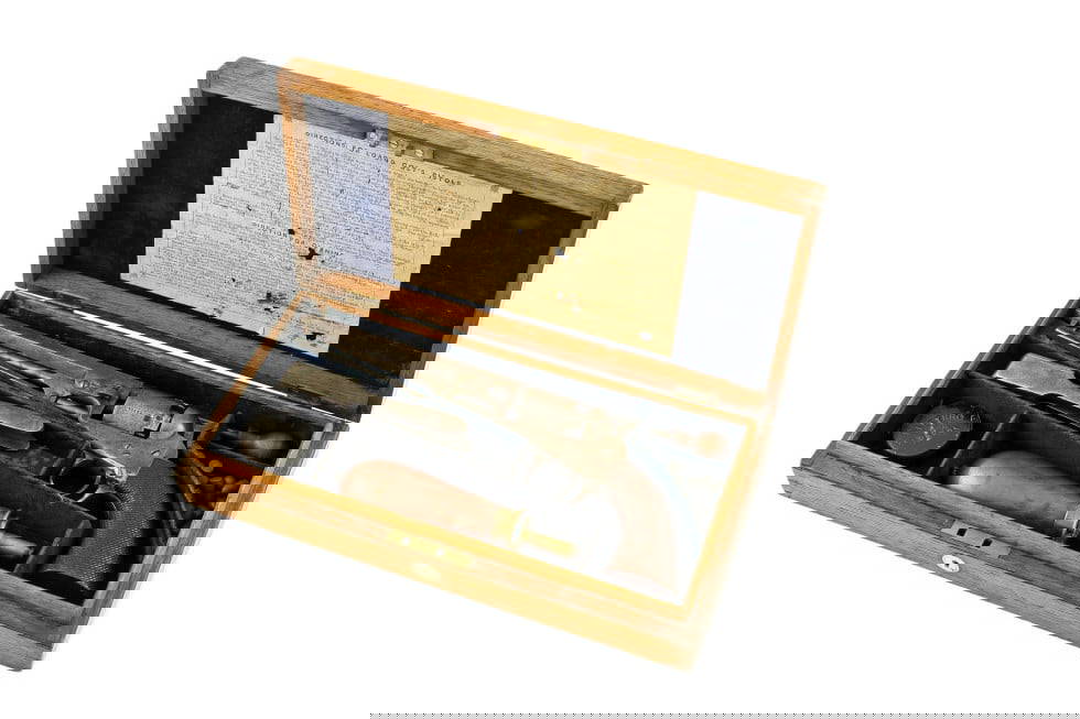 A Cased London Colt Model 1849 Pocket Revolver. | Garth Vincent